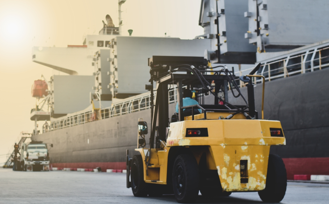 Stevedoring: Pengertian, Tugas, dan Manfaatnya, Wajib Tahu!